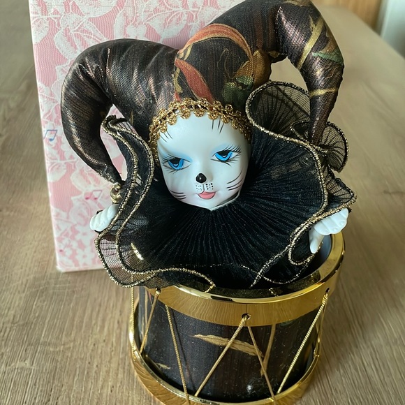 Brinn’s | Other | Vintage Clownjester Figurine Music Box | Poshmark